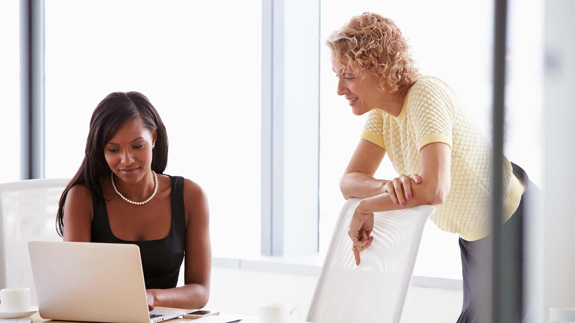 12 Ways People Use LinkedIn for Business | KAYAK Marketing